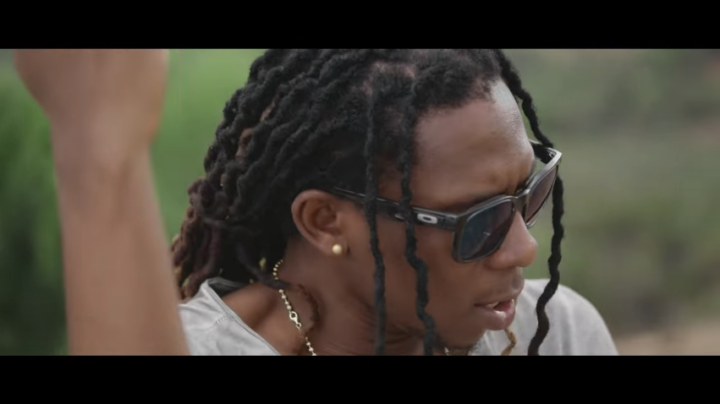 VIDEO: R2Bees - Beautiful | Notjustok