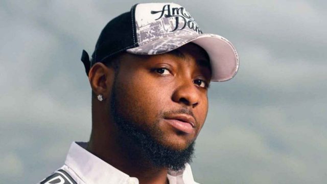 Watch Chioma Give Davido A Hot Lap Dance | Notjustok