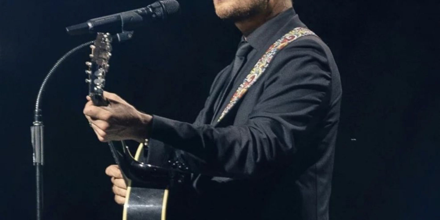 Official 'Higher' Lyrics by Michael Buble | Notjustok