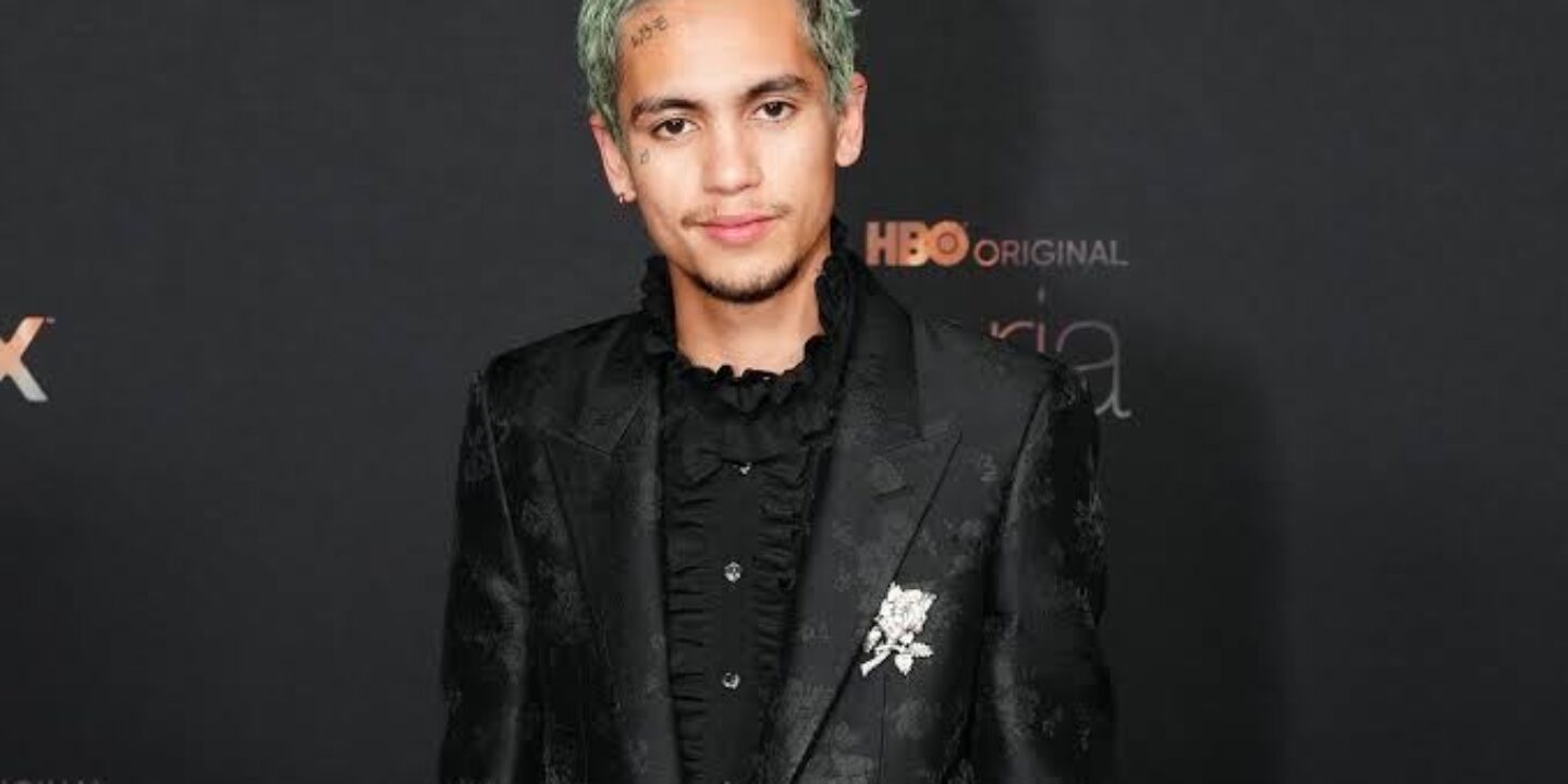 Dancing In The Courthouse Lyrics by Dominic Fike | Notjustok