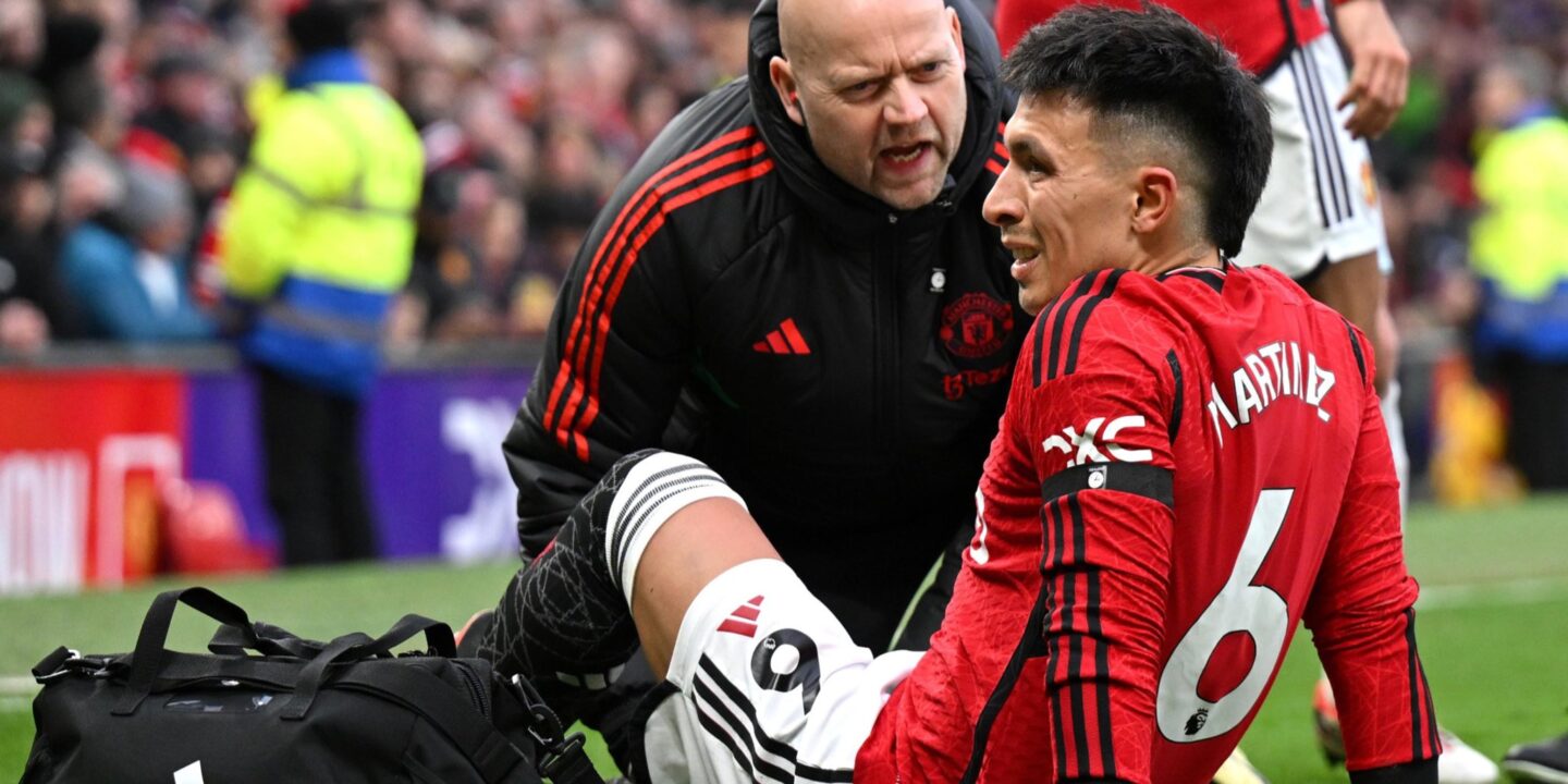 Lisandro Martinez gives injury update update to Manchester United