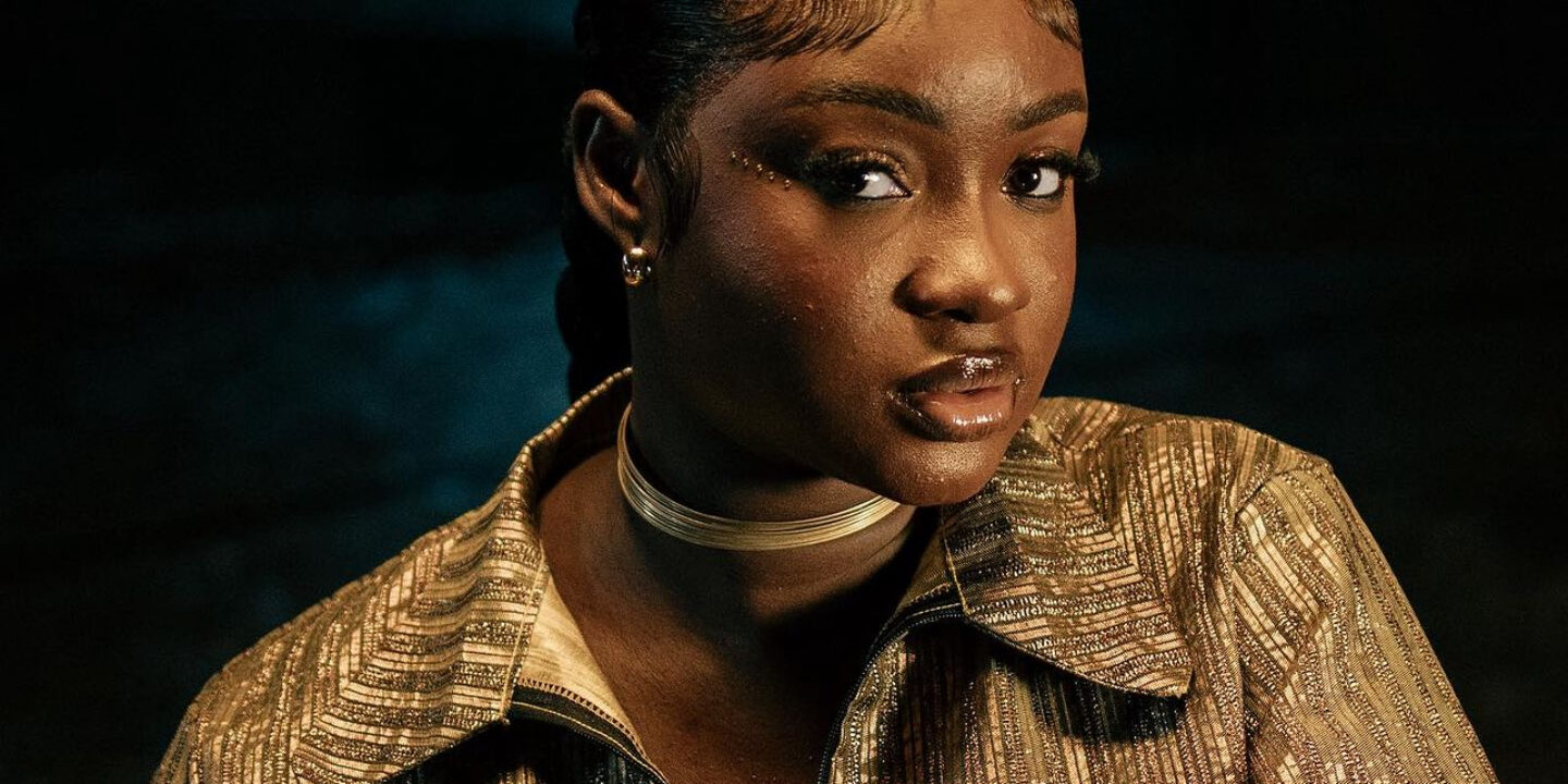 Upstandin Lyrics by Morravey | Notjustok