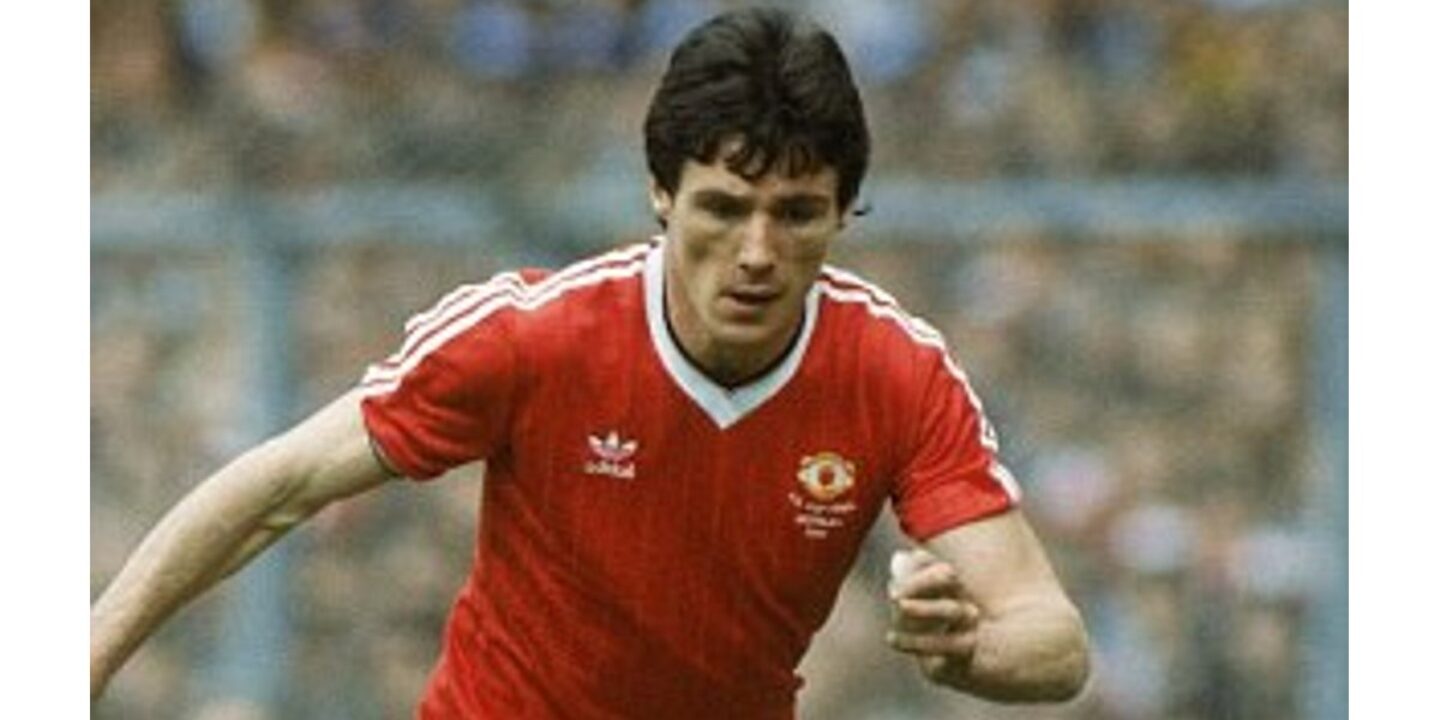 8 Players who played for both Arsenal and Manchester United | Notjustok