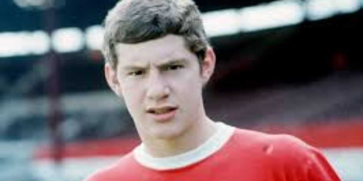 8 Players who played for both Arsenal and Manchester United | Notjustok