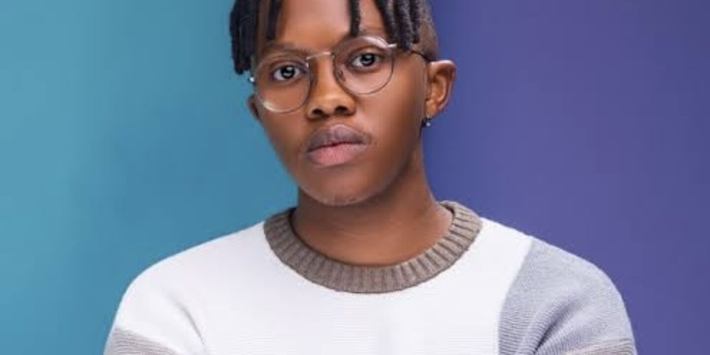 Little Things Lyrics by Manana | Notjustok