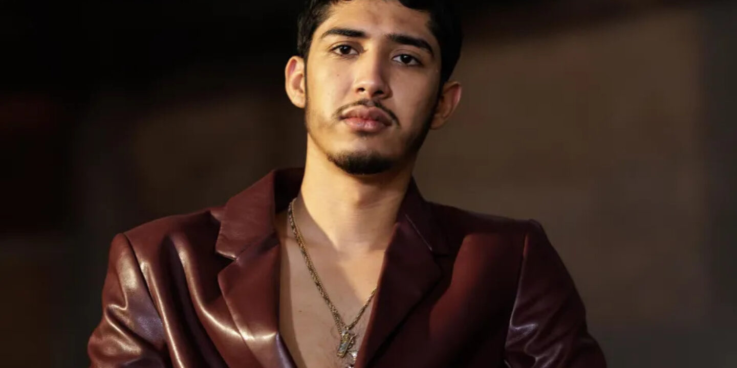 Loco (English Translation) Lyrics by Neton Vega | Notjustok